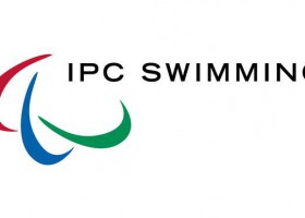 FINIS Introduces Adjustable Swim Chute: Drag+Fly™ - Swimming World News